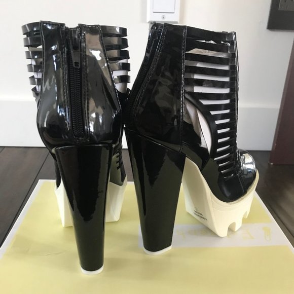FRH | Shoes | Black Offwhite Lug Sole Platform Heel | Poshmark